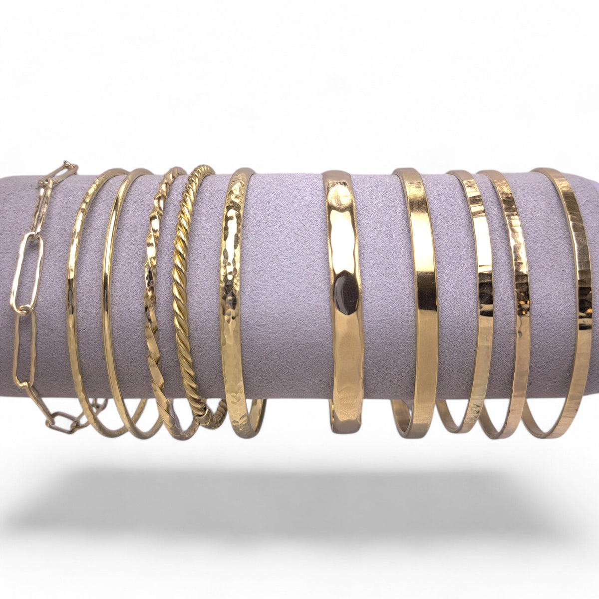 9ct Gold Twisted Hinged Bangle – WILDE JEWELLERY